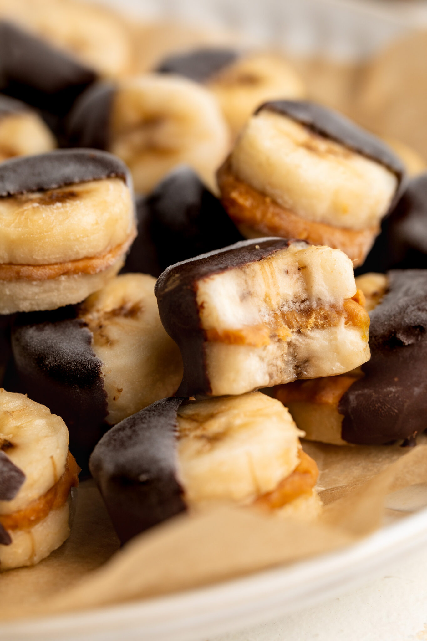 Frozen Banana and Peanut Butter Bites (4 ingredients!)